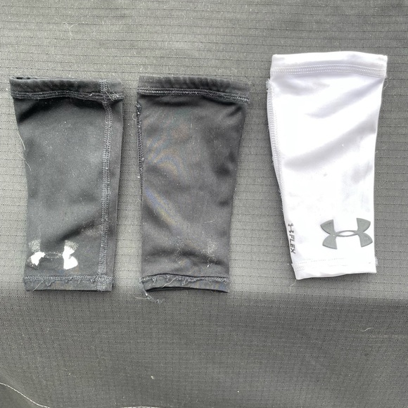 UnderArmour | Other | Ys Underarmour Forearm Pads For Football 2 Black ...
